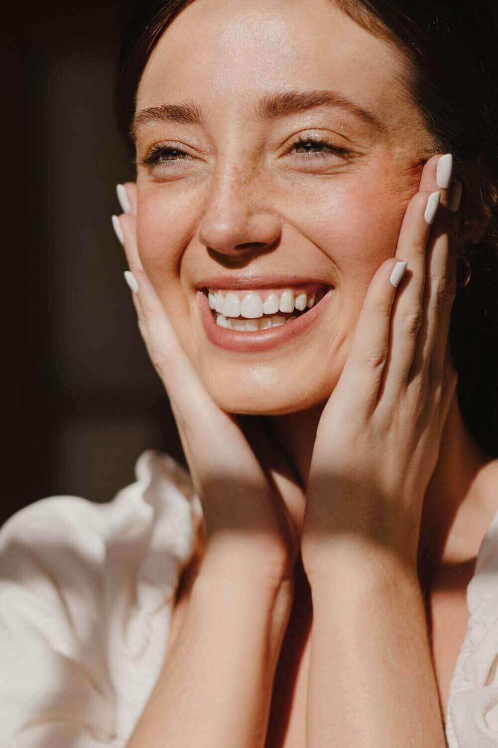 How To Make Your Face Oil Absorb In Faster: Tips & Common Mistakes